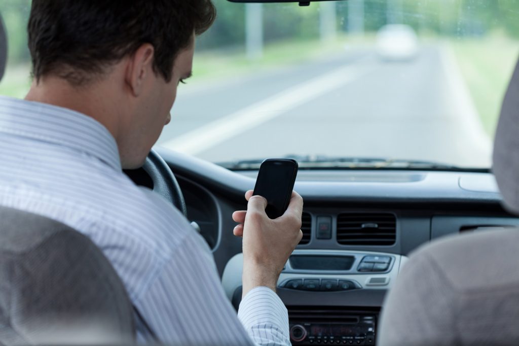 Distracted Driving Definitions in California – eaccidents